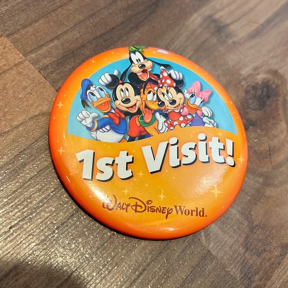 Disney | Accessories | Walt Disney World St Visit Button Pin Mickey ...